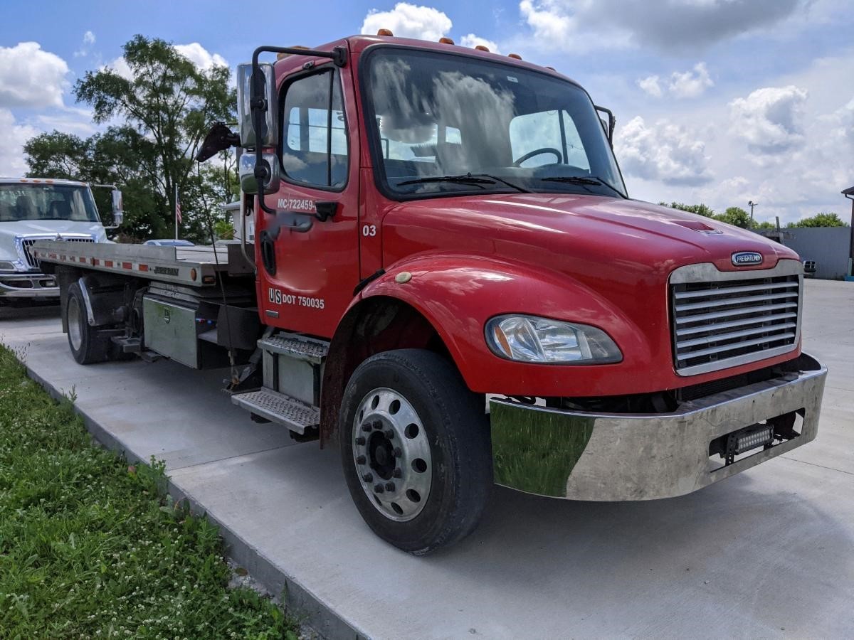 2005 Freightliner Rollback | Kentucky Tow Trucks